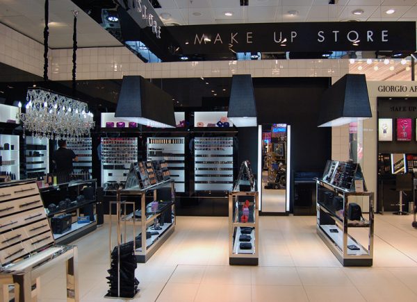 MAKE UP STORE – Sweden & globally - m2display