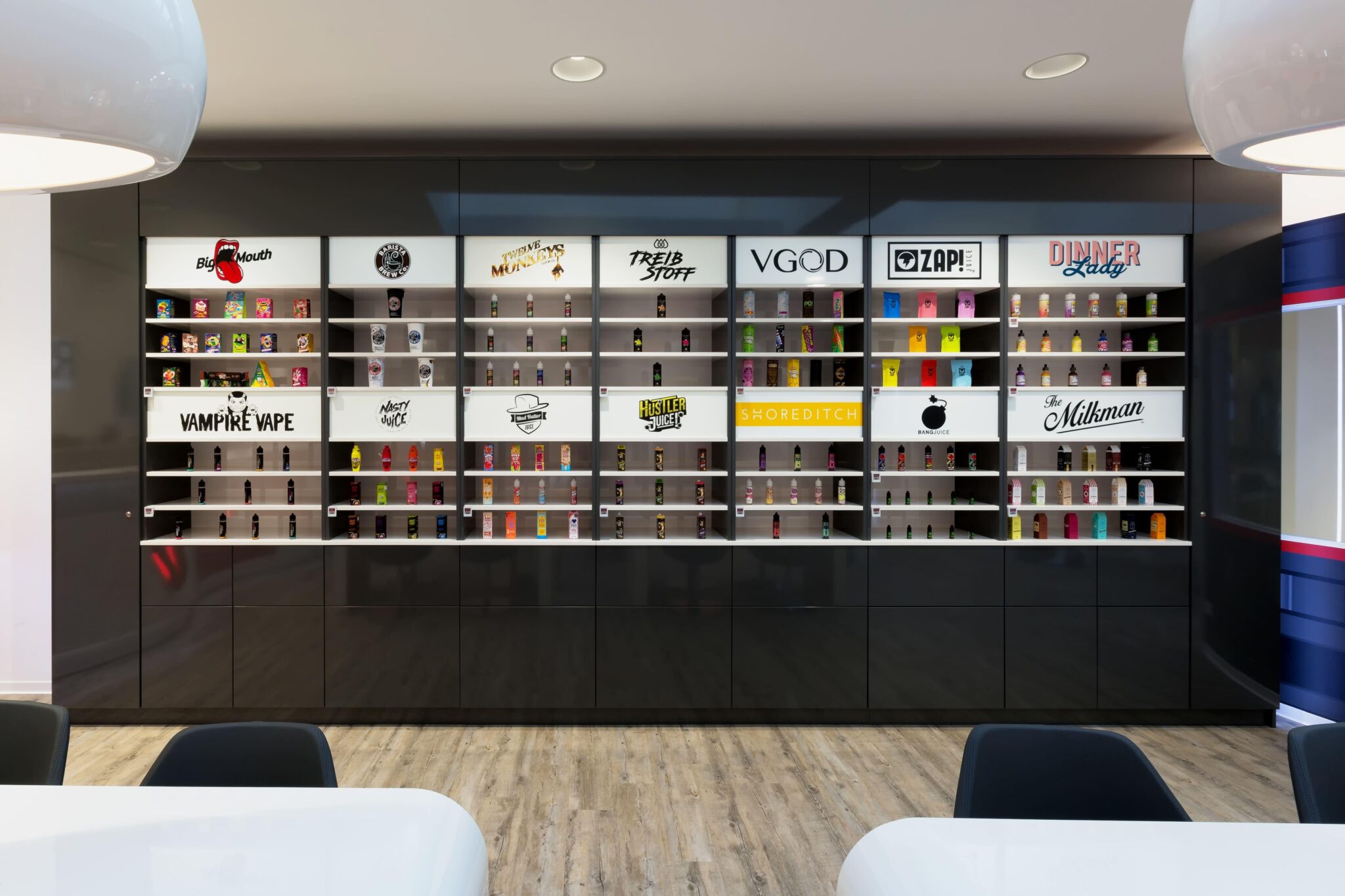 Explore a World of Vaping Excellence at M2 Display’s E-Cigarettes Store ...