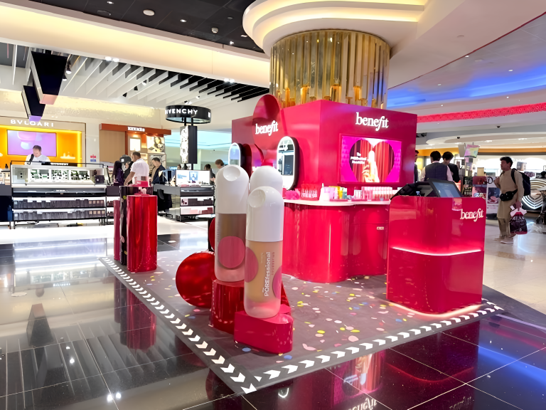 Benefit Brings the Fun: Playful Pop-Up Design in Dubai Duty Free ...