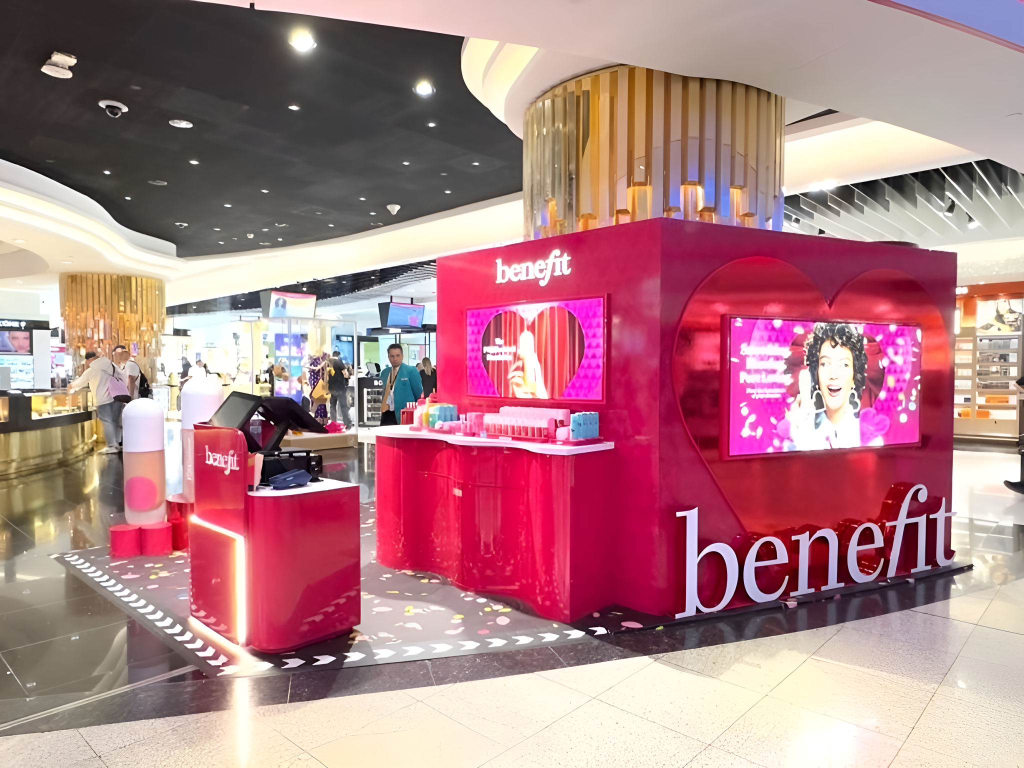 Benefit Brings the Fun: Playful Pop-Up Design in Dubai Duty Free ...